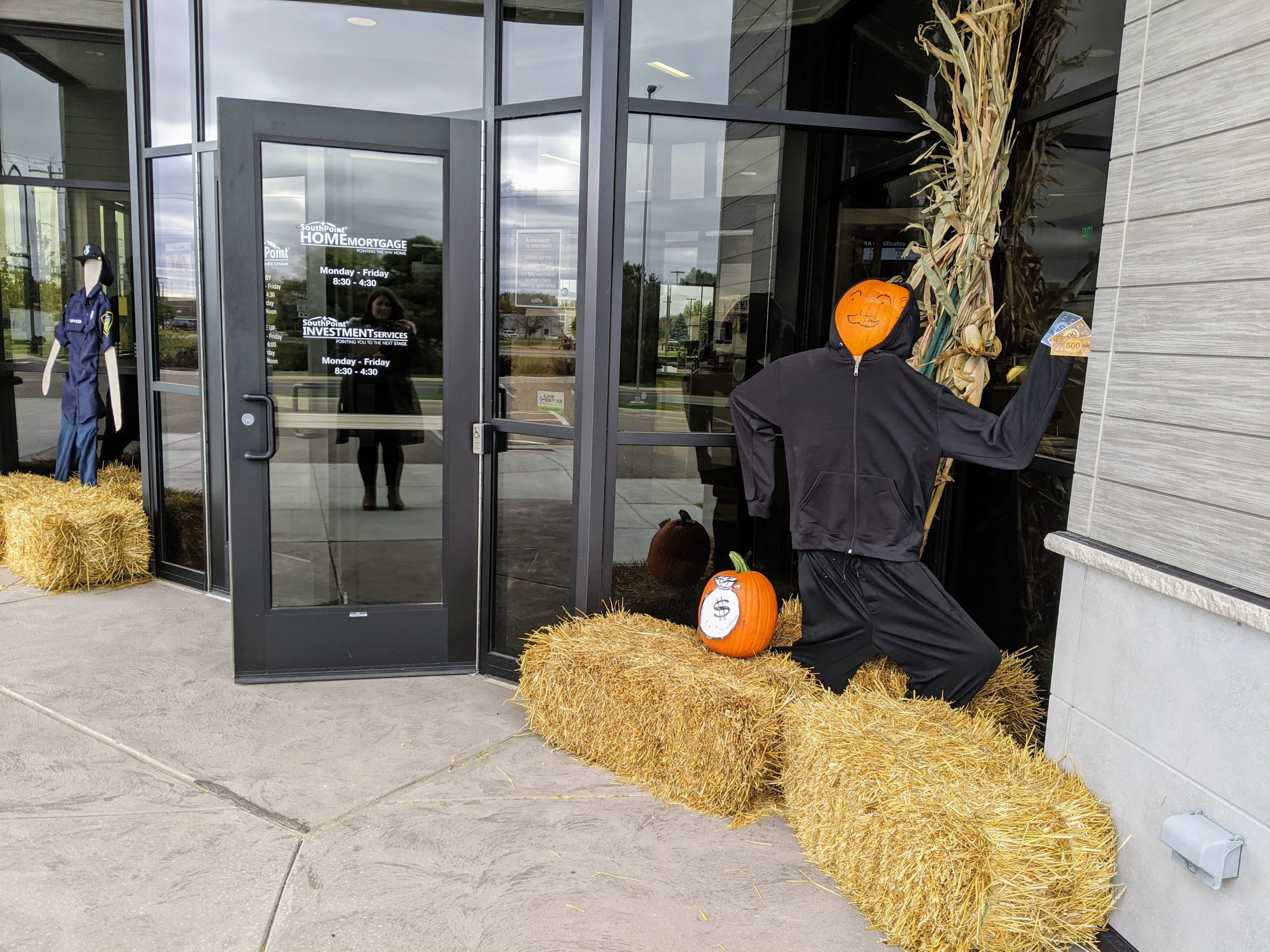 Scarecrows Tour – Destination Waconia
